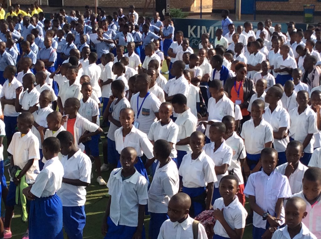 MINEDUC yasabye abanyeshuri batangiye ibizamini bya Leta kurangwa n ...